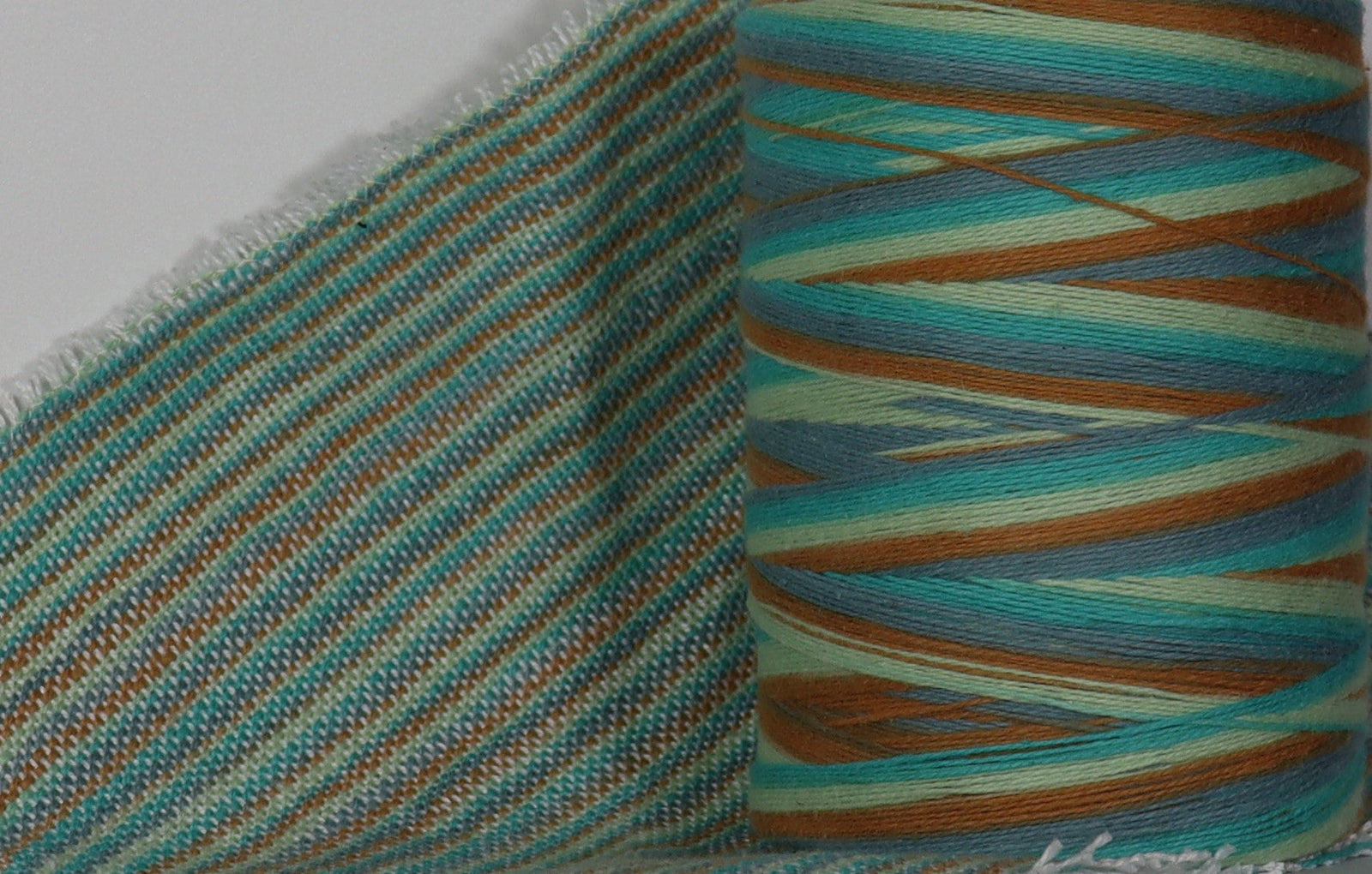 Fil de coton nuancé 2/8 - Suivi unique des couleurs - MD Tissage